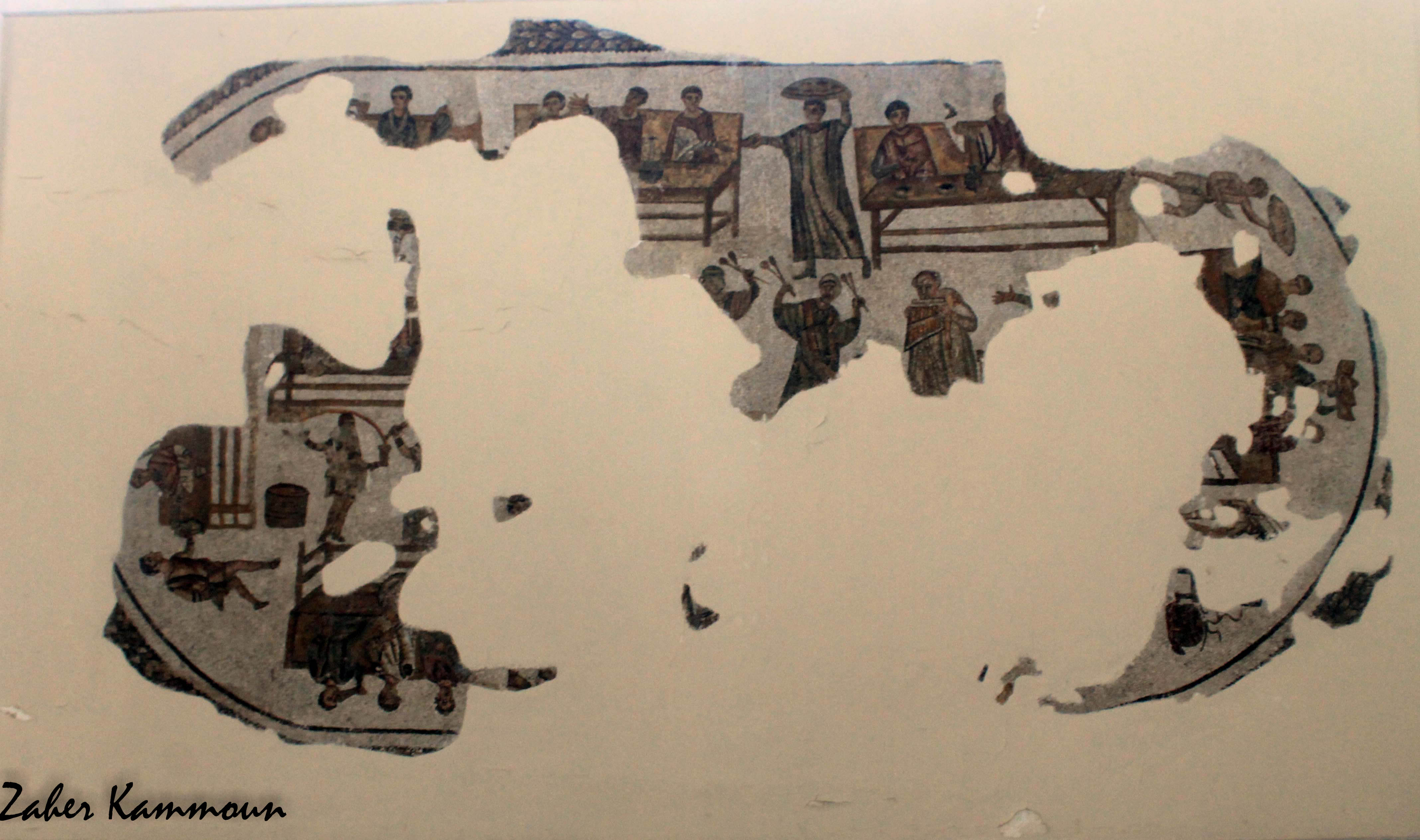 Zaher Kammoun » » La mosaïque des 24 convives de Carthage